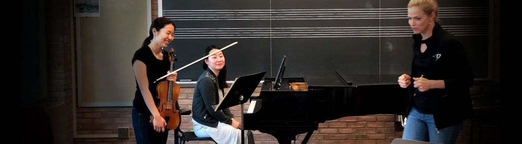 Apply – Center Stage Strings